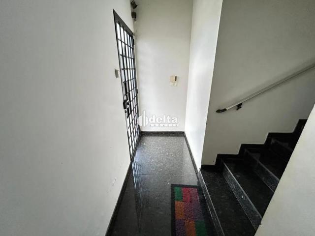 Apartamento Com 2 Quartos Disponível Para Locação No Bairro Custódio Pereira Em Uberlândia Mg
