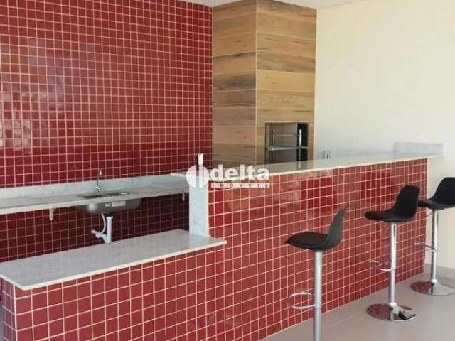 Apartamento com 2 quartos disponível para locação no bairro Shopping Park em Uberlândia MG