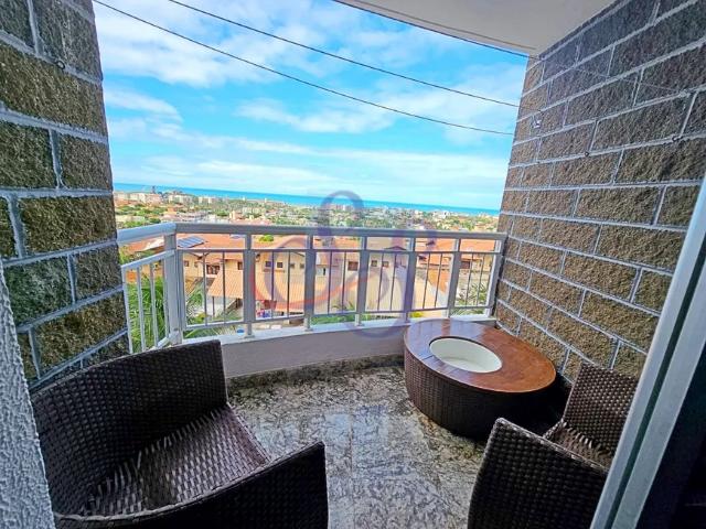 Apartamento com 2 Quartos e 3 banheiros à Venda, 71 m² por R$ 360.000