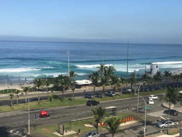 Apartamento com 2 Quartos e 3 banheiros à Venda, 72 m² por R$ 1.160.000