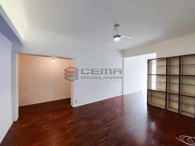 Apartamento com 2 Quartos e 3 banheiros à Venda, 98 m² por R$ 998.000