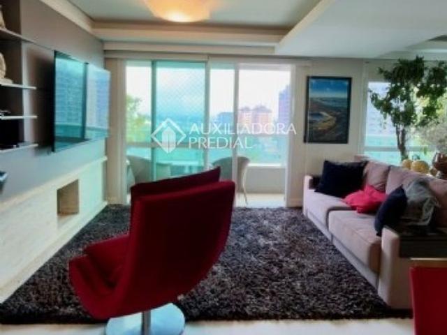 Apartamento com 2 quartos e 150m² para alugar em Três Figueiras, Porto Alegre