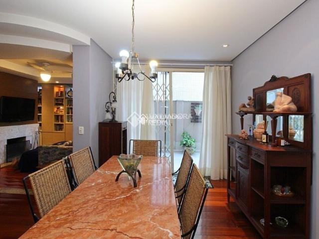 Apartamento com 2 quartos e 153m² para alugar em Auxiliadora, Porto Alegre