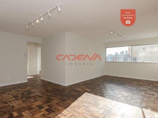 Apartamento com 3 quartos e 1 vaga à venda no Água Verde