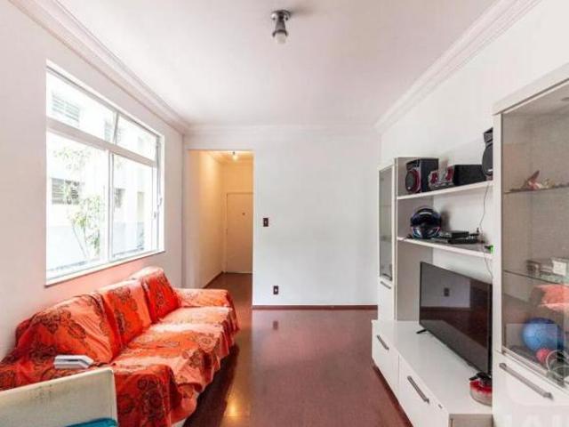 Apartamento com 2 quartos e 1 vaga de garagem