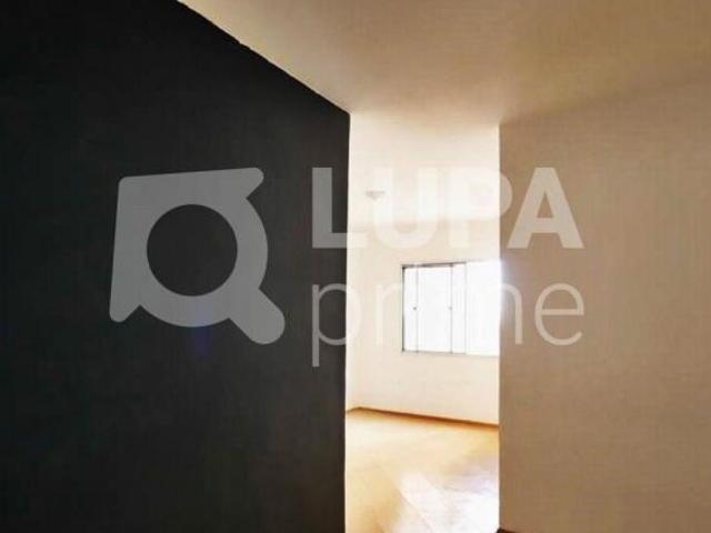 APARTAMENTO COM 2 QUARTOS E 1 VAGA DE GARAGEM À VENDA EM SANTANA