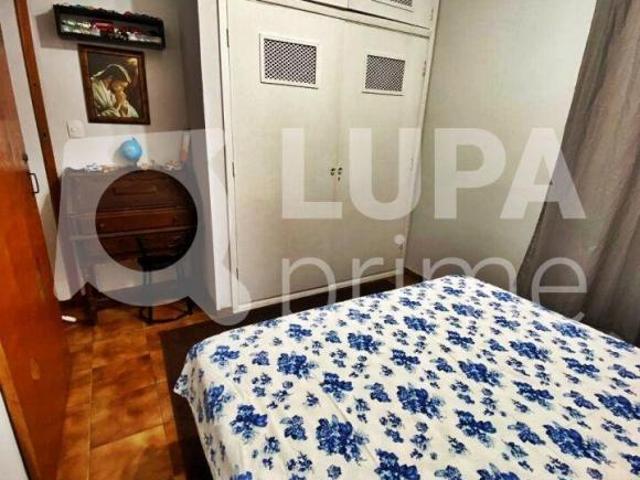 APARTAMENTO COM 2 QUARTOS E 1 VAGA DE GARAGEM À VENDA EM SANTOS