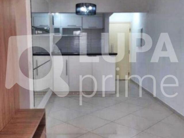 APARTAMENTO COM 2 QUARTOS E 1 VAGA DE GARAGEM À VENDA NA CASA VERDE