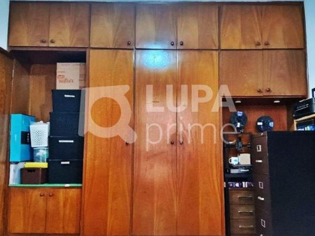 APARTAMENTO COM 2 QUARTOS E 1 VAGA DE GARAGEM À VENDA NA PARADA INGLESA