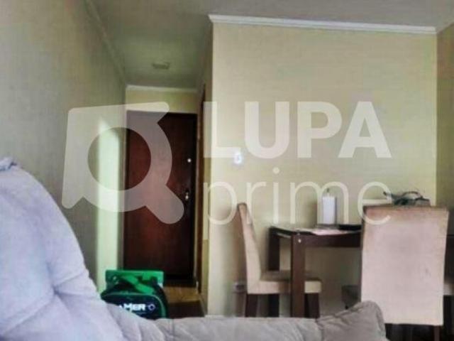 APARTAMENTO COM 2 QUARTOS E 1 VAGA DE GARAGEM À VENDA NO JAÇANA