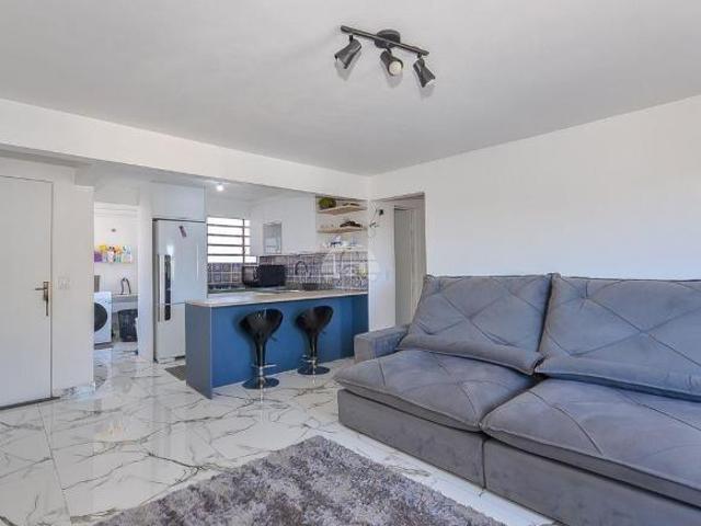Apartamento com 2 Quartos e 1 Vaga de Garagem no Santa Cândida