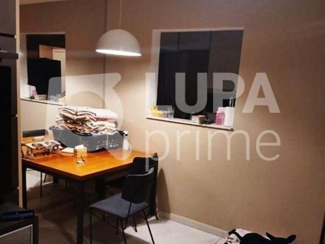 APARTAMENTO COM 2 QUARTOS E 1 VAGAS DE GARAGEM À VENDA NA VILA NOVA CACHOEIRINHA