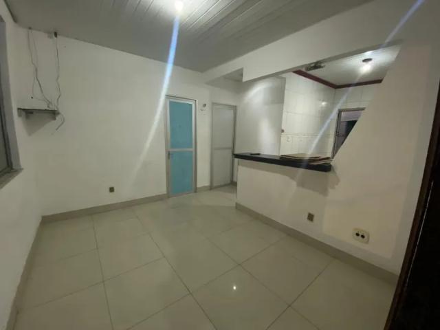 Apartamento com 2 Quartos e 1 banheiro à Venda, 120 m² por R$ 230.000