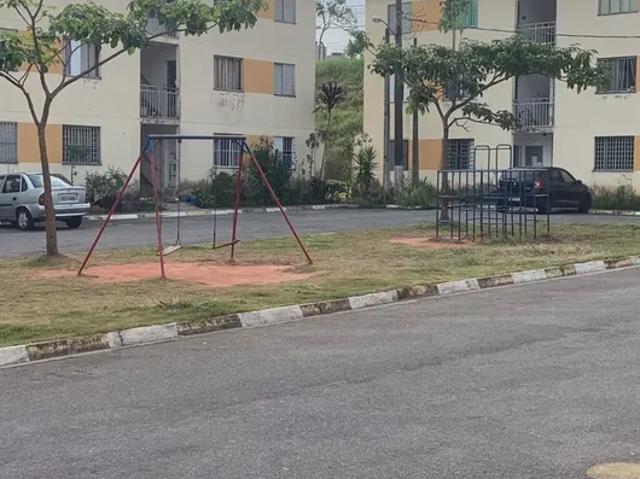 Apartamento com 2 Quartos e 1 banheiro à Venda, 45 m² por R$ 110.000