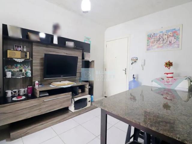 Apartamento com 2 Quartos e 1 banheiro à Venda, 45 m² por R$ 150.000
