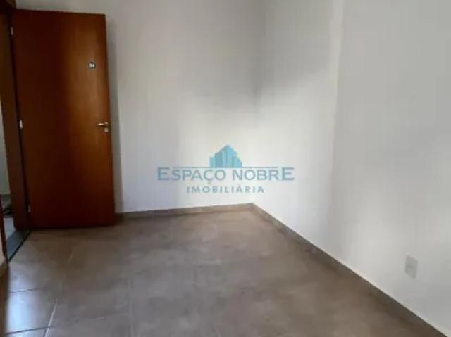 Apartamento com 2 Quartos e 1 banheiro à Venda, 45 m² por R$ 175.000