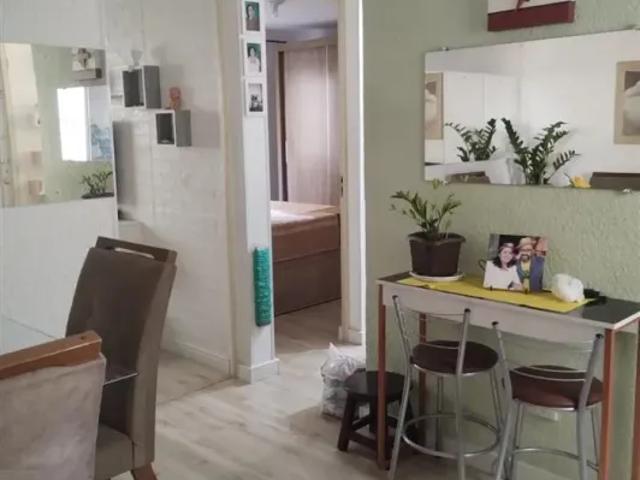 Apartamento com 2 Quartos e 1 banheiro à Venda, 45 m² por R$ 180.000