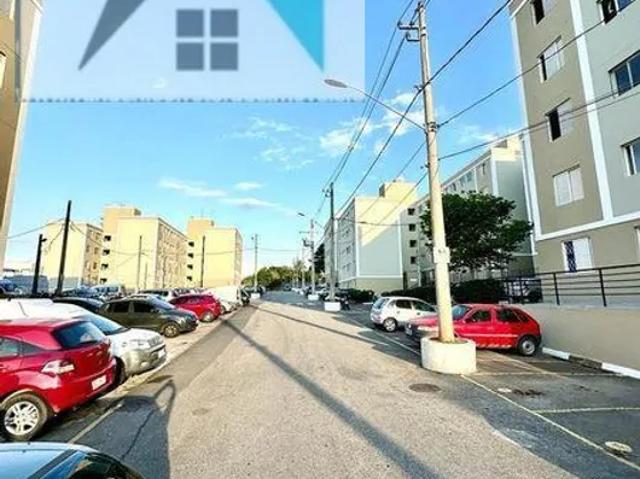 Apartamento com 2 Quartos e 1 banheiro à Venda, 45 m² por R$ 195.000