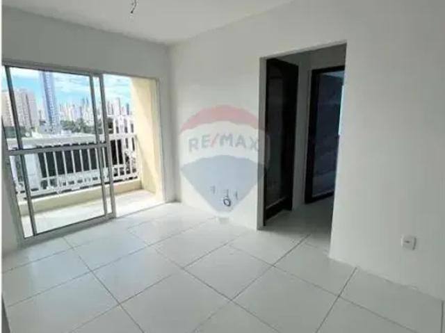 Apartamento com 2 Quartos e 1 banheiro à Venda, 45 m² por R$ 275.000