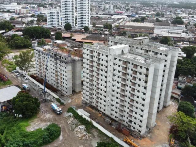 Apartamento com 2 Quartos e 1 banheiro à Venda, 45 m² por R$ 288.000