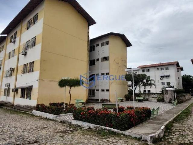 Apartamento com 2 Quartos e 1 banheiro à Venda, 46 m² por R$ 110.000