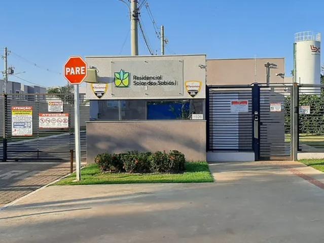 Apartamento com 2 Quartos e 1 banheiro à Venda, 46 m² por R$ 175.000