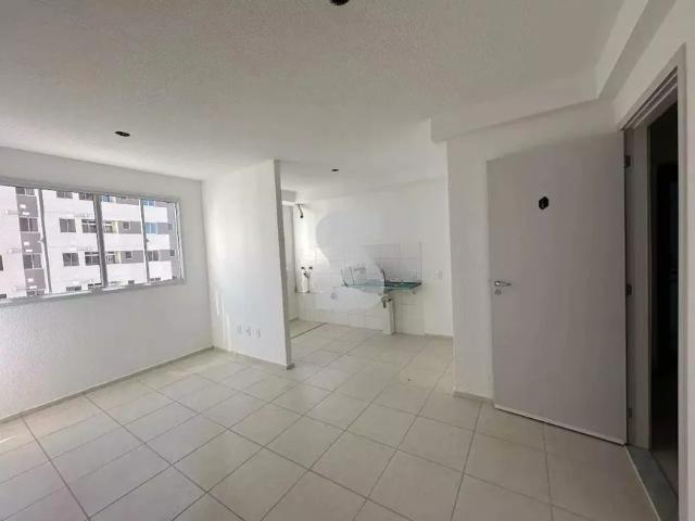 Apartamento com 2 Quartos e 1 banheiro à Venda, 46 m² por R$ 320.000
