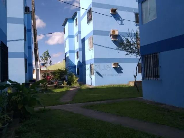Apartamento com 2 Quartos e 1 banheiro à Venda, 47 m² por R$ 110.000