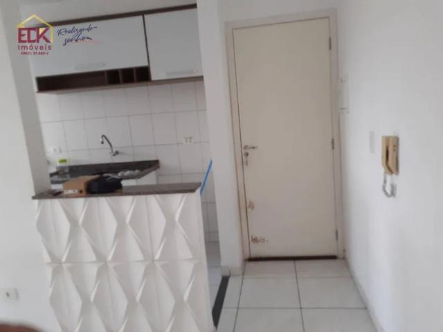 Apartamento com 2 Quartos e 1 banheiro à Venda, 47 m² por R$ 180.000