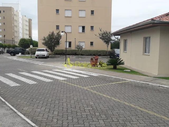 Apartamento com 2 Quartos e 1 banheiro à Venda, 47 m² por R$ 180.000