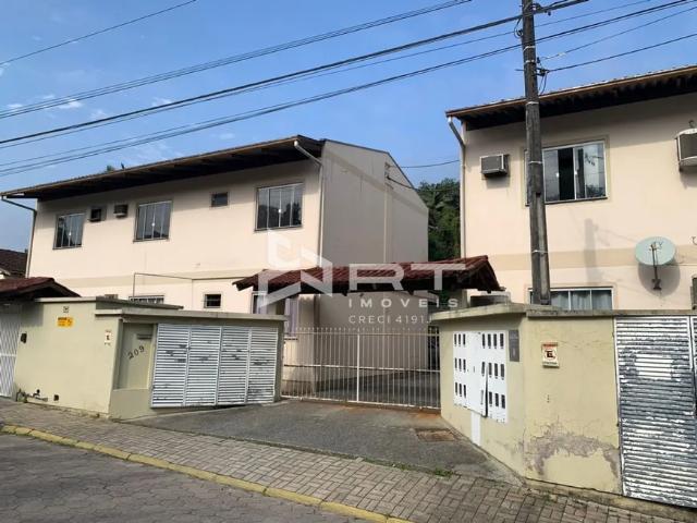 Apartamento com 2 Quartos e 1 banheiro à Venda, 47 m² por R$ 180.000