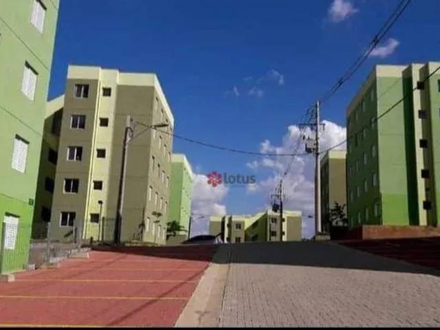Apartamento com 2 Quartos e 1 banheiro à Venda, 47 m² por R$ 200.000