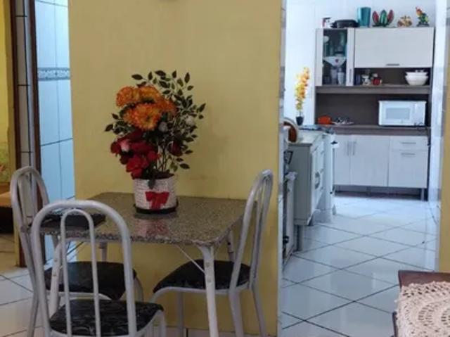 Apartamento com 2 Quartos e 1 banheiro à Venda, 48 m² por R$ 135.000