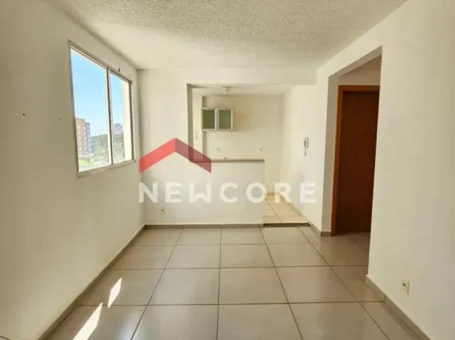 Apartamento com 2 Quartos e 1 banheiro à Venda, 48 m² por R$ 175.000