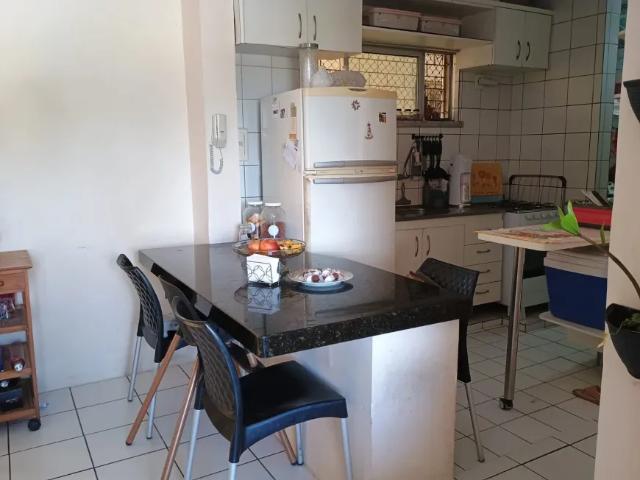 Apartamento com 2 Quartos e 1 banheiro à Venda, 48 m² por R$ 180.000