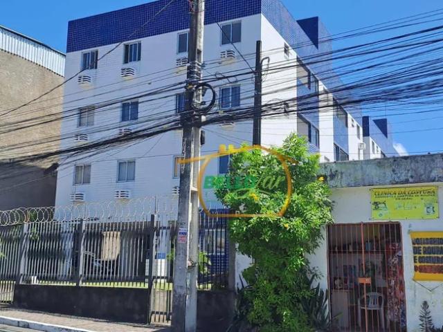 Apartamento com 2 Quartos e 1 banheiro à Venda, 49 m² por R$ 200.000