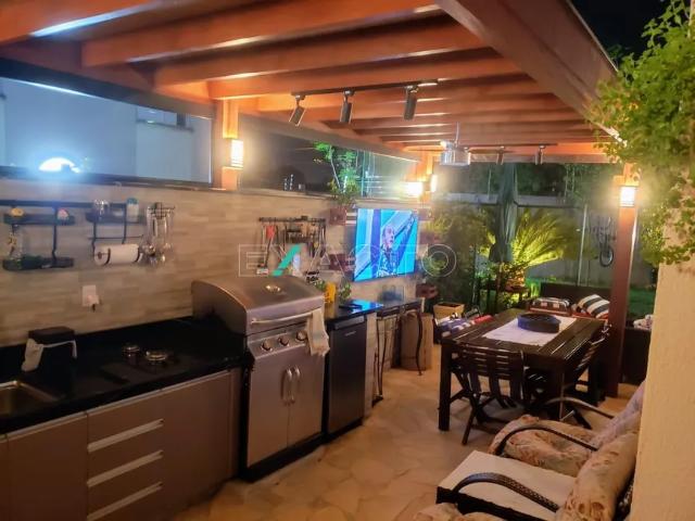 Apartamento com 2 Quartos e 1 banheiro à Venda, 49 m² por R$ 373.000