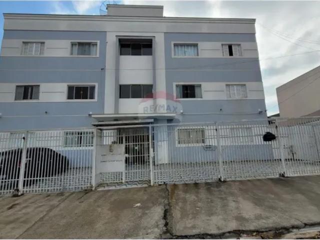 Apartamento com 2 Quartos e 1 banheiro à Venda, 40 m² por R$ 200.000