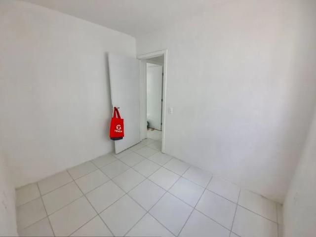 Apartamento com 2 Quartos e 1 banheiro à Venda, 41 m² por R$ 115.000