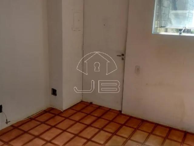 Apartamento com 2 Quartos e 1 banheiro à Venda, 42 m² por R$ 165.000