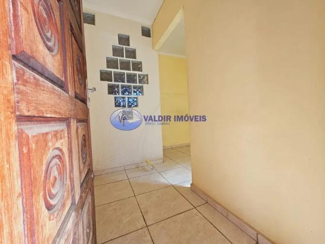 Apartamento com 2 Quartos e 1 banheiro à Venda, 42 m² por R$ 180.000