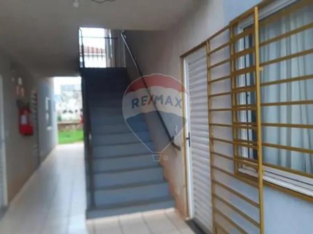 Apartamento com 2 Quartos e 1 banheiro à Venda, 43 m² por R$ 110.000