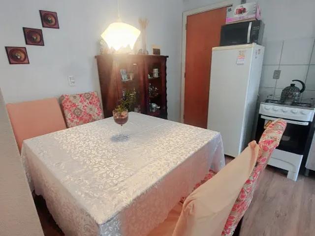 Apartamento com 2 Quartos e 1 banheiro à Venda, 43 m² por R$ 110.000