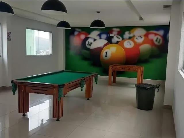 Apartamento com 2 Quartos e 1 banheiro à Venda, 54 m² por R$ 200.000