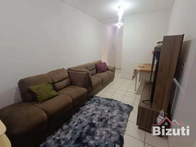 Apartamento com 2 Quartos e 1 banheiro à Venda, 54 m² por R$ 219.000