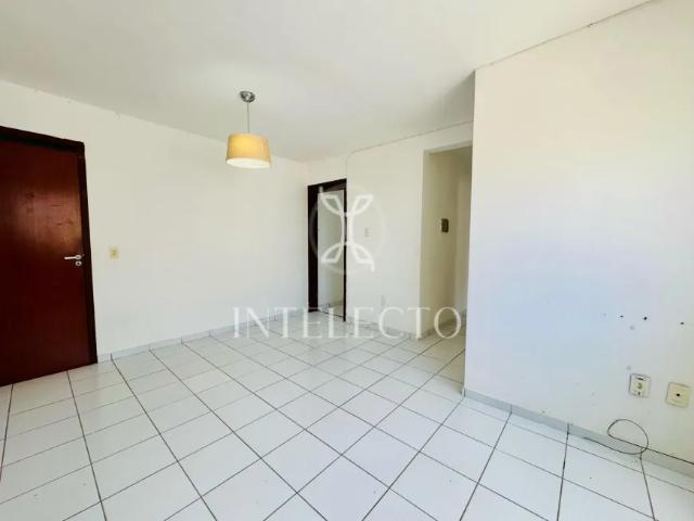 Apartamento com 2 Quartos e 1 banheiro à Venda, 54 m² por R$ 99.000