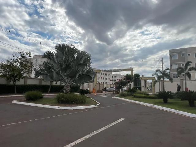 Apartamento com 2 Quartos e 1 banheiro à Venda, 55 m² por R$ 100.000