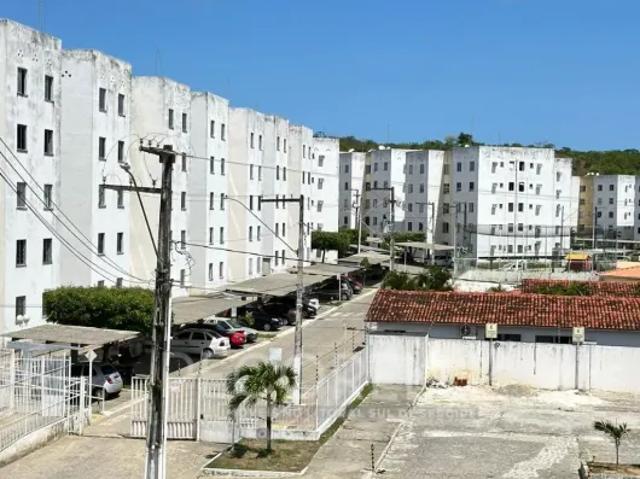 Apartamento com 2 Quartos e 1 banheiro à Venda, 55 m² por R$ 110.000