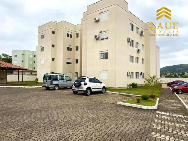 Apartamento com 2 Quartos e 1 banheiro à Venda, 55 m² por R$ 165.000