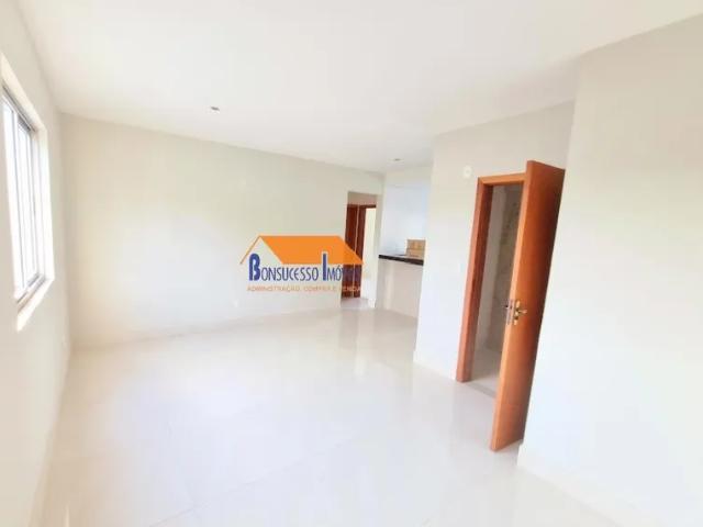 Apartamento com 2 Quartos e 1 banheiro à Venda, 55 m² por R$ 299.000